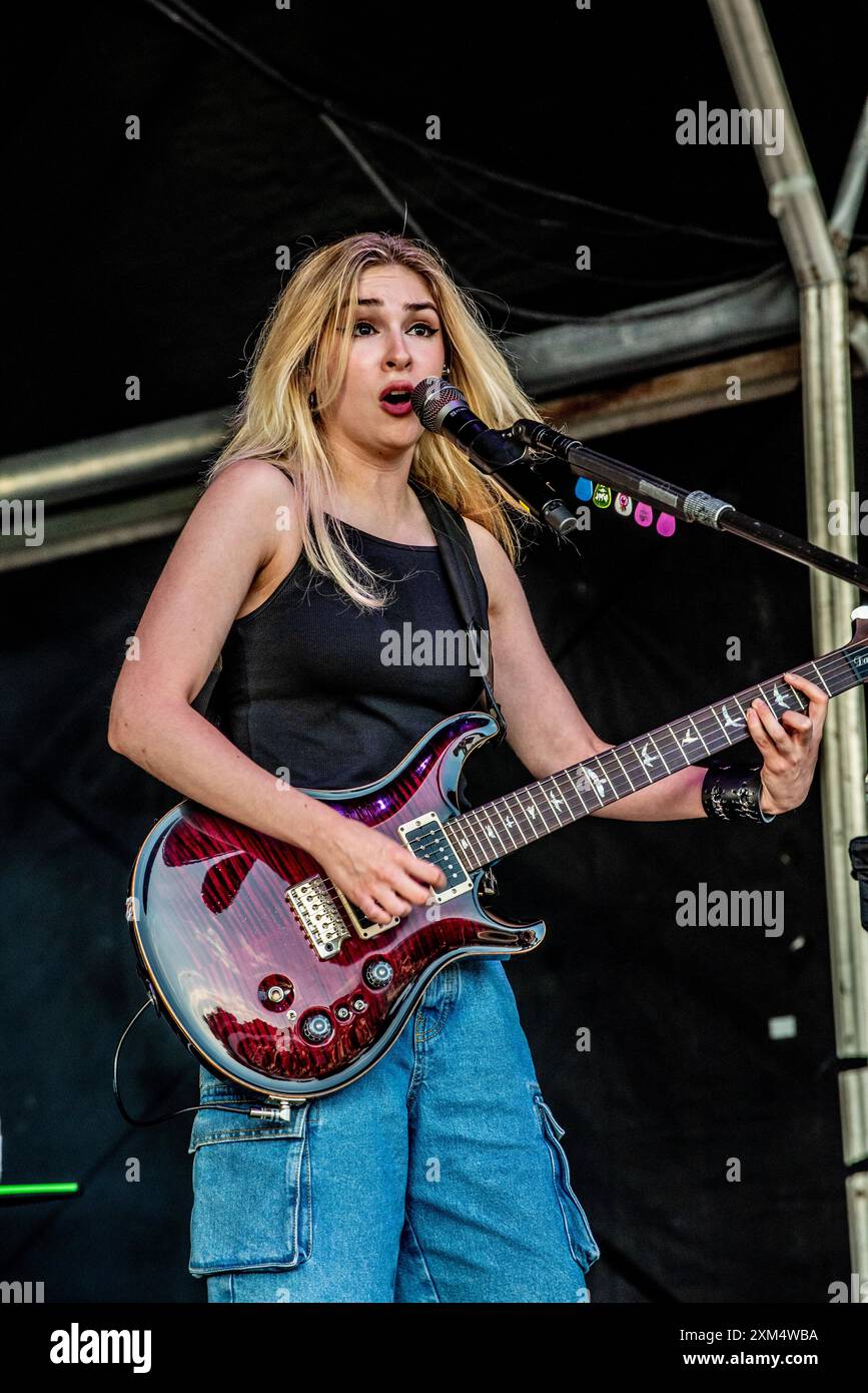 The Warning Rock Band Live Stock Photo - Alamy