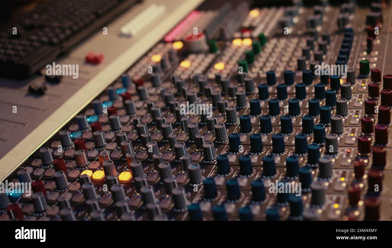 Recording room effects hi-res stock photography and images - Alamy