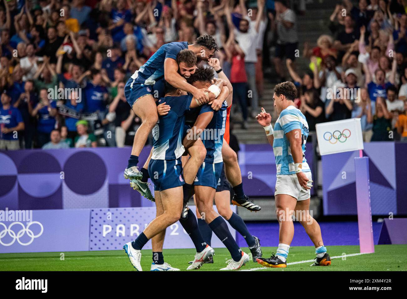 Antoine Dupont (France) celebrates with teammate, Rugby Sevens, Men's ...