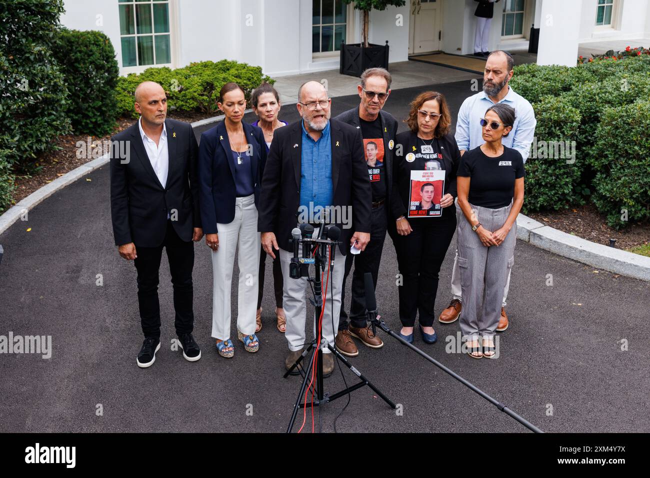 (From left to right) Adi Alexander, father of Edan Alexander, Yael ...