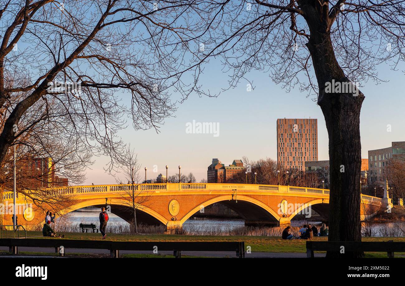 John w weeks memorial bridge hi-res stock photography and images - Alamy
