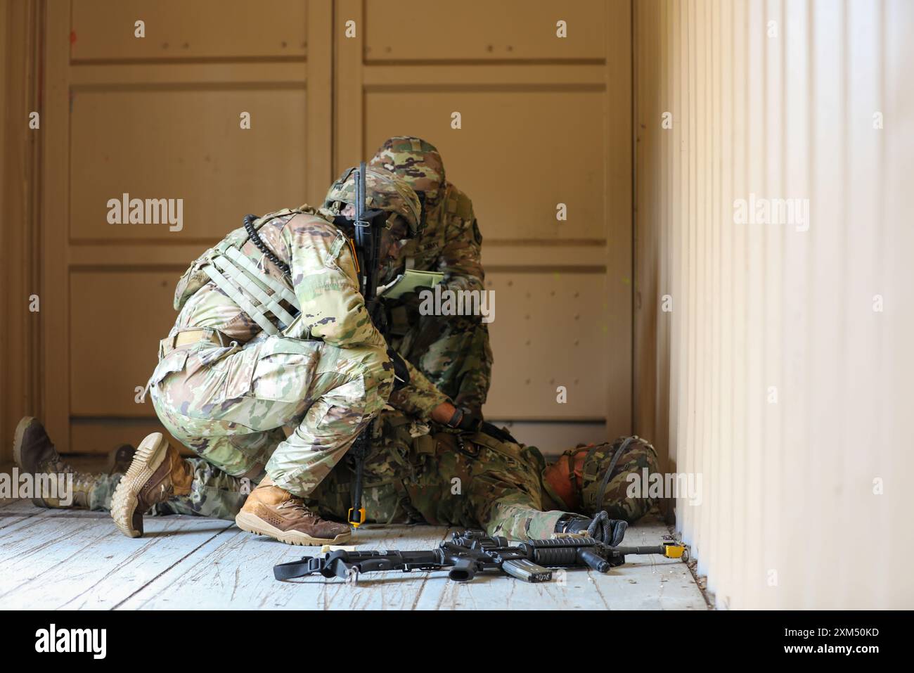 Tennessee Army National Guard Soldiers of the 890th Sapper Company ...