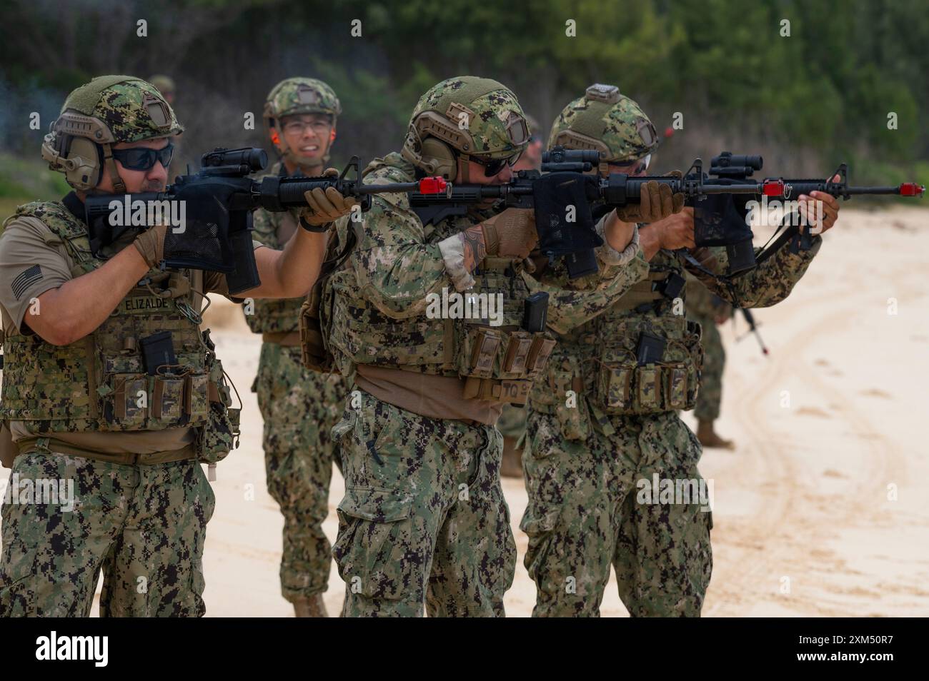 U.S. Coast Guardsmen assigned to Port Security Unit 311, Shoreside ...
