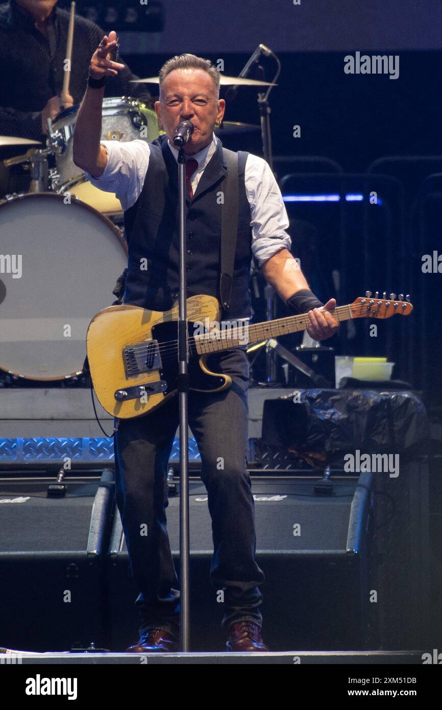 London, UK. 25 Jul 2024. American singer/songwriter Bruce Springsteen ...