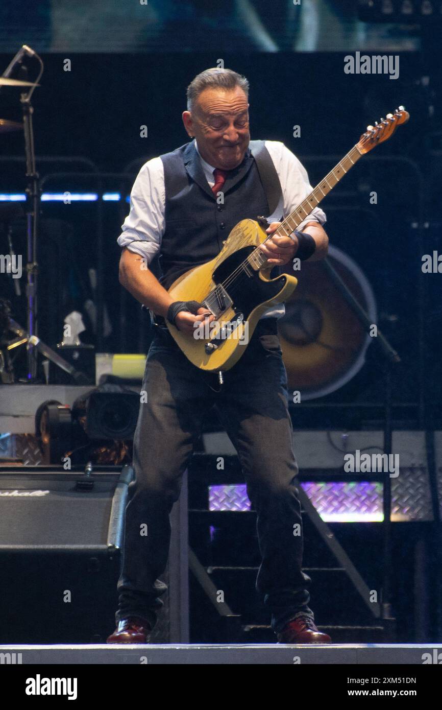 London, UK. 25 Jul 2024. American singer/songwriter Bruce Springsteen ...