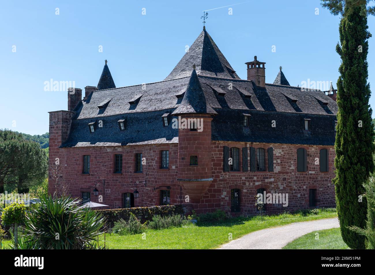 Collonges-la-Rouge village one of the most beautiful villages in France ...