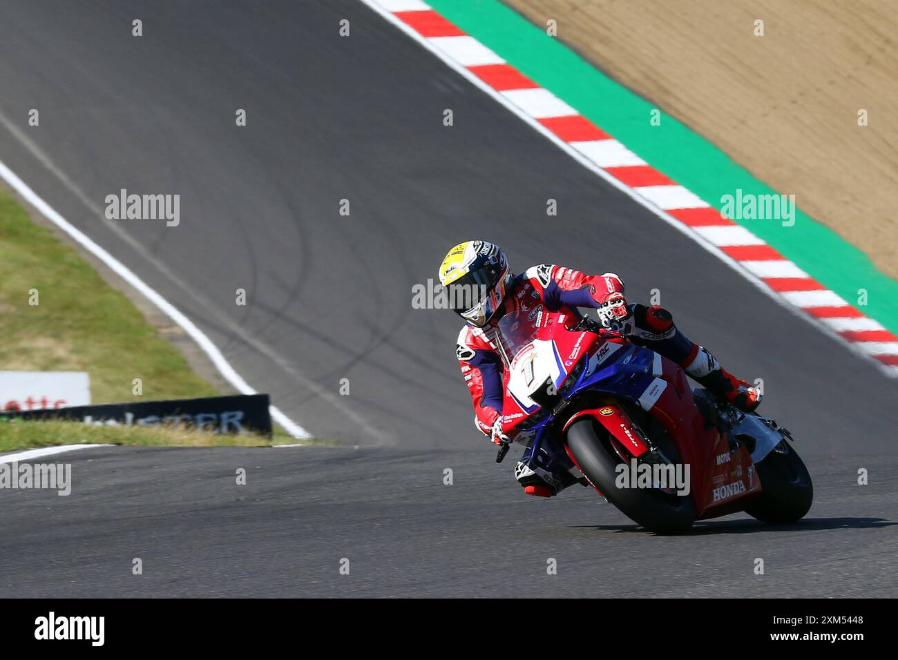 Close 1 make racing hi-res stock photography and images - Alamy