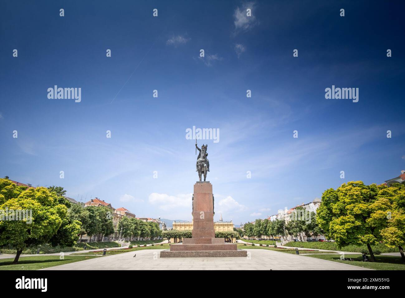 Picture of the statue of Kralj Tomislav King, on Trg Kralja Tomislava ...