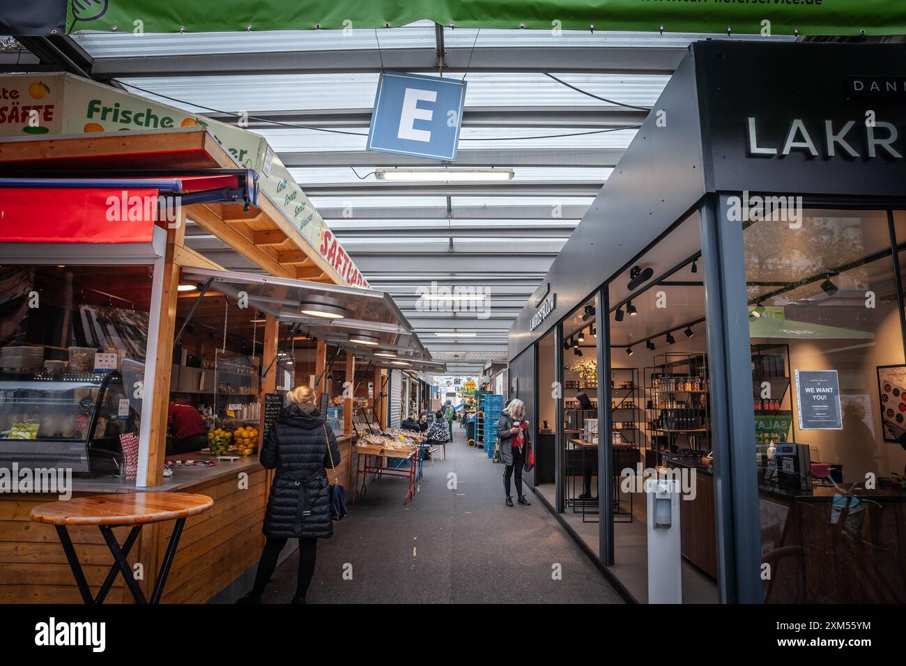 Markt street food germany hi-res stock photography and images - Alamy