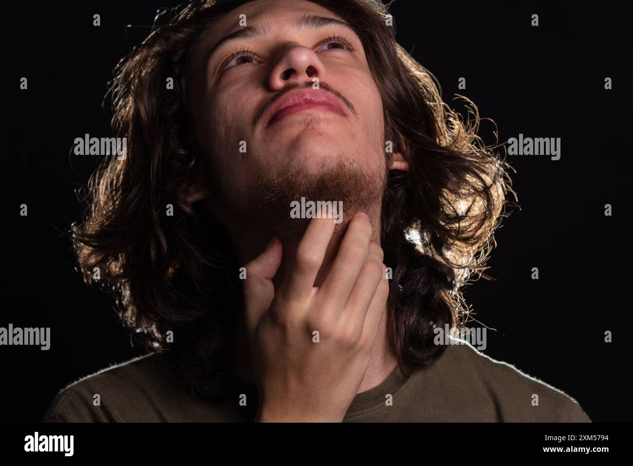Man scratching his neck with his hand. Skin disease. Irritation ...