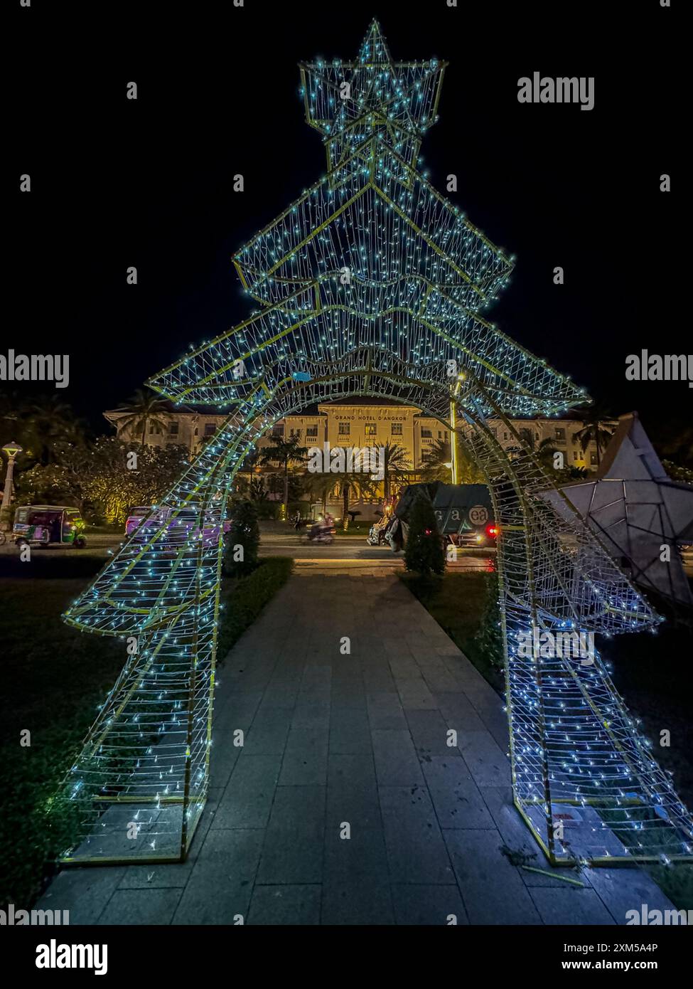 Vertical entrance hi-res stock photography and images - Alamy