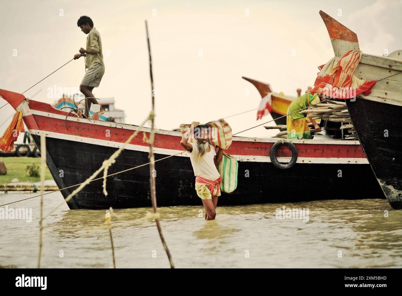 Drought asia displacement hi-res stock photography and images - Alamy