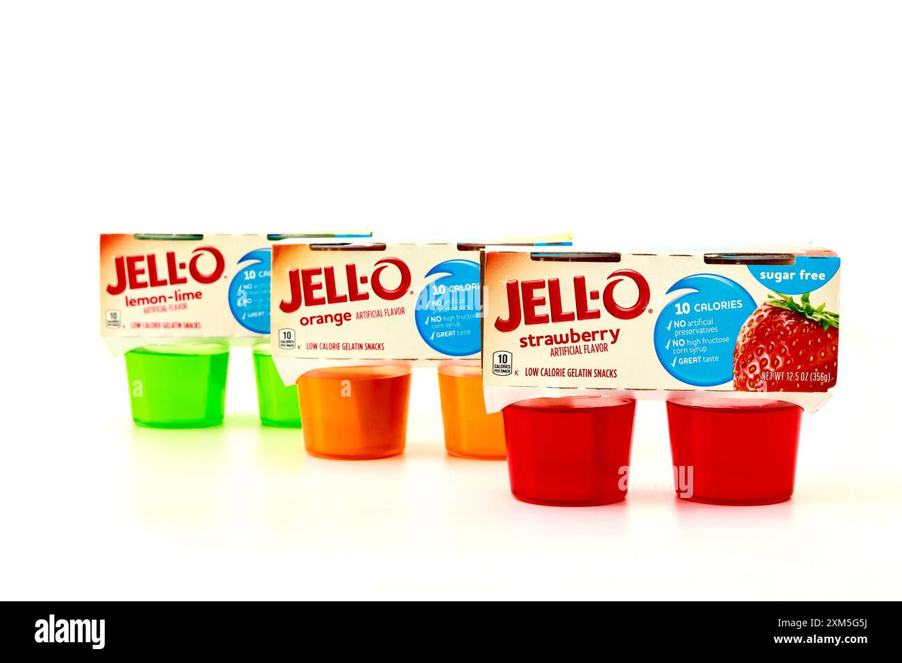 Jello-O chocolate pudding snacks in a plastic cup Stock Photo - Alamy