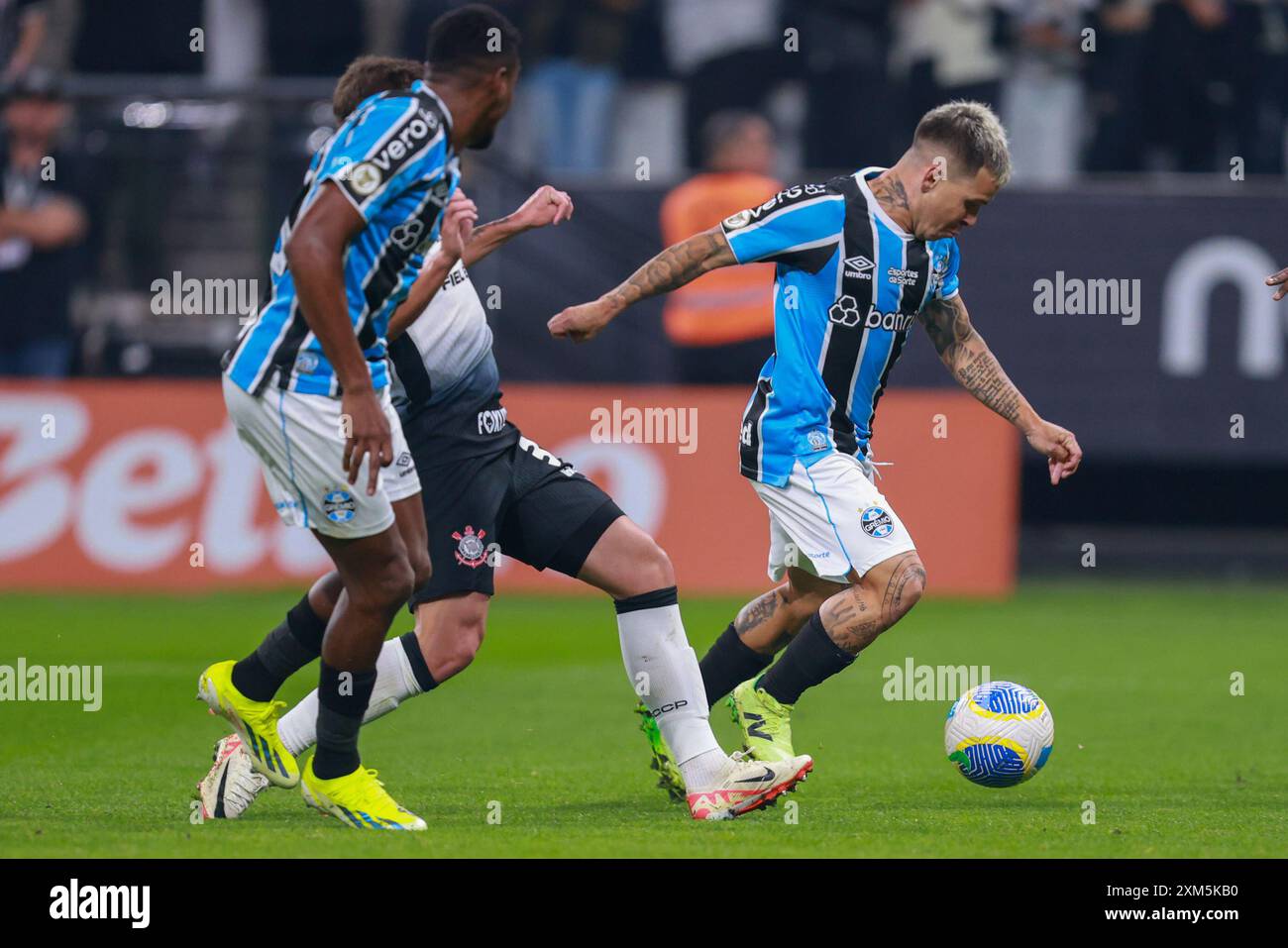 Sao Paulo, Brazil. 25th July, 2024. Yeferson Soteldo of Gremio, during ...