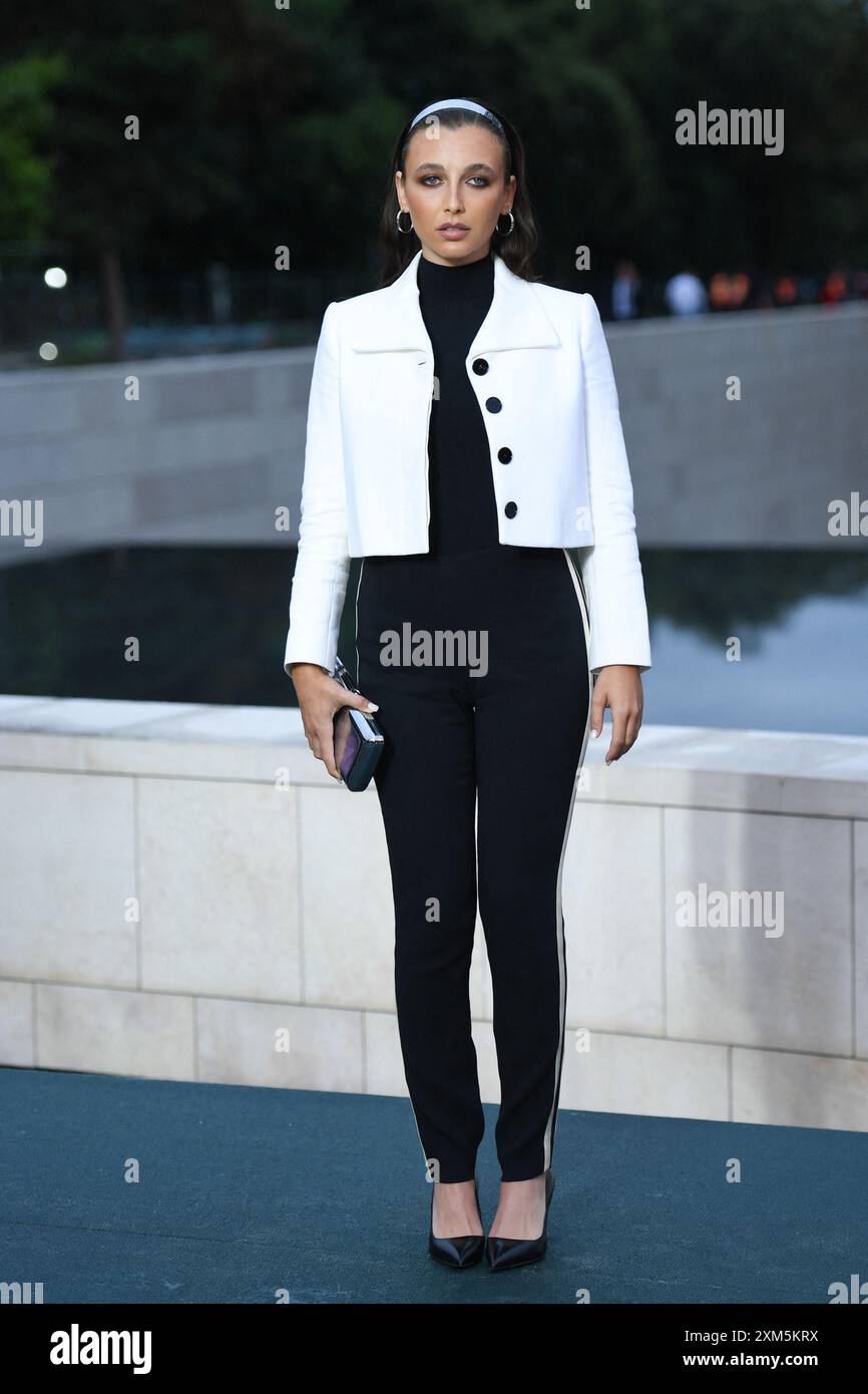 Emma chamberlain paris hi-res stock photography and images - Alamy