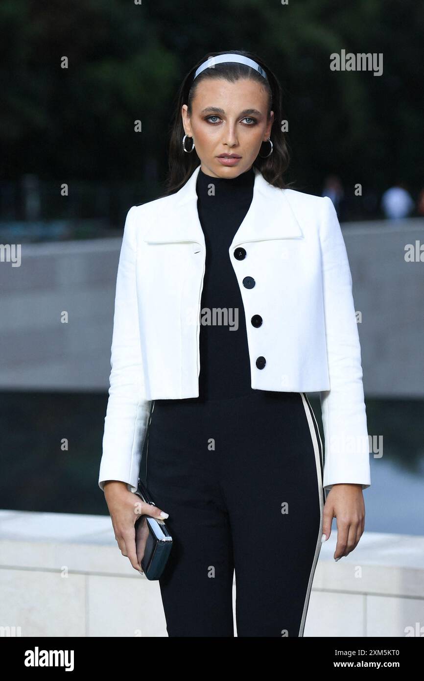 Emma chamberlain paris hi-res stock photography and images - Alamy