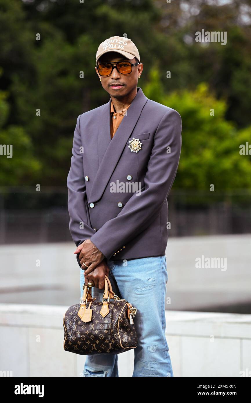 Paris, France. 26th July, 2024. Pharrell Williams posing for photos on ...