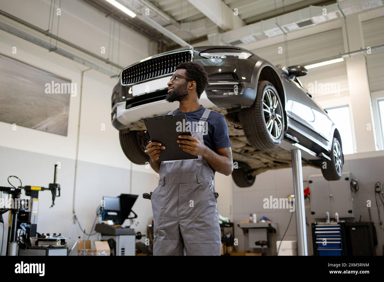 Automotive routine check hi-res stock photography and images - Alamy