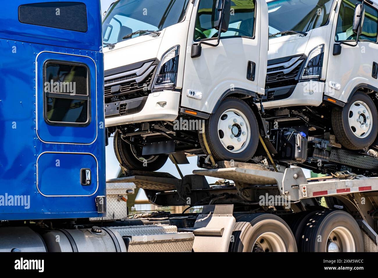 Industrial carrier blue big rig semi truck tractor with extended cab ...