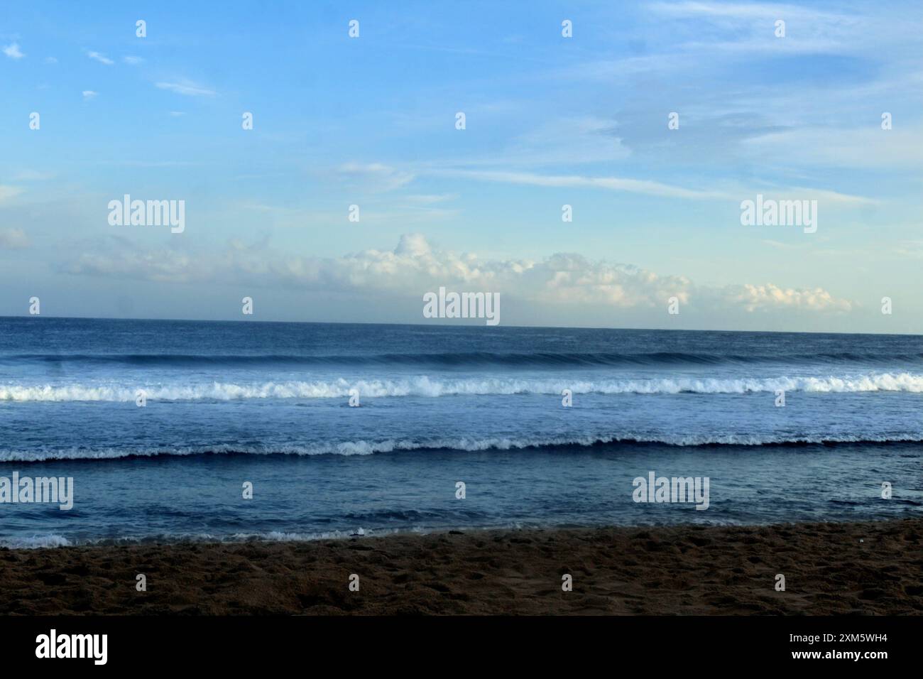 Blue sea waves Stock Photo - Alamy