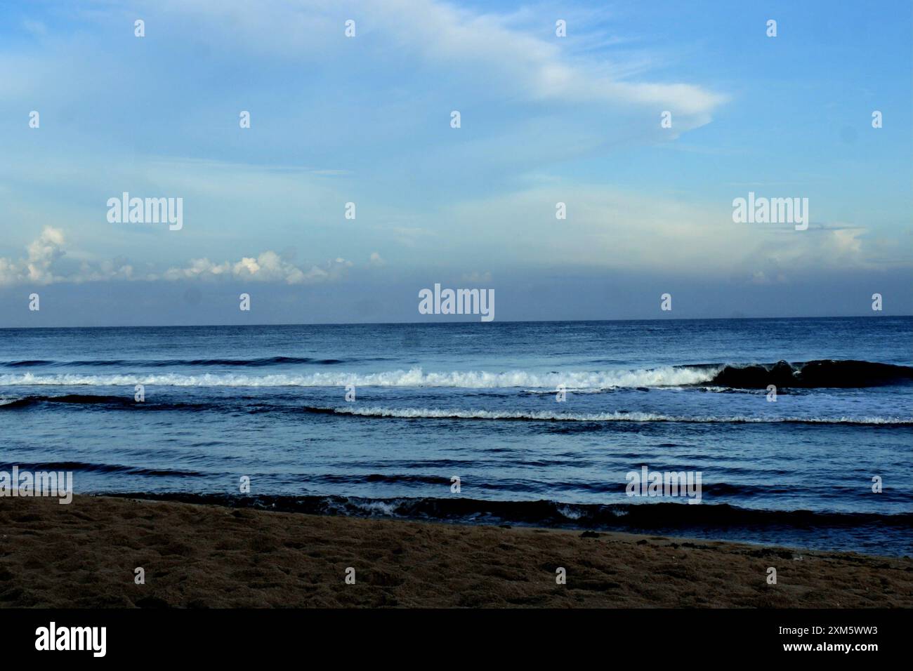 Blue sea water small waves hi-res stock photography and images - Alamy