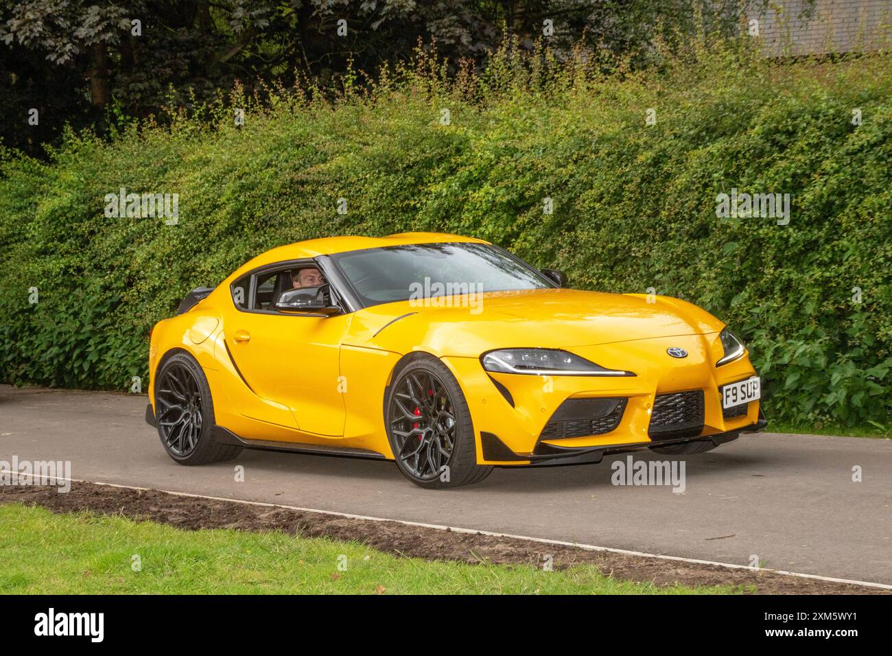 2003 Yellow Chevrolet Gmc Corvette V8 Car Roadster Petrol 5700 cc, two ...
