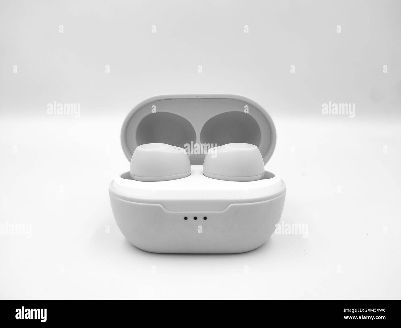 Earbuds template Black and White Stock Photos & Images - Alamy