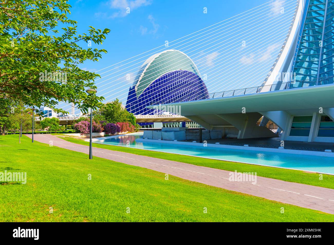 Valencia waterfront complex hi-res stock photography and images - Alamy