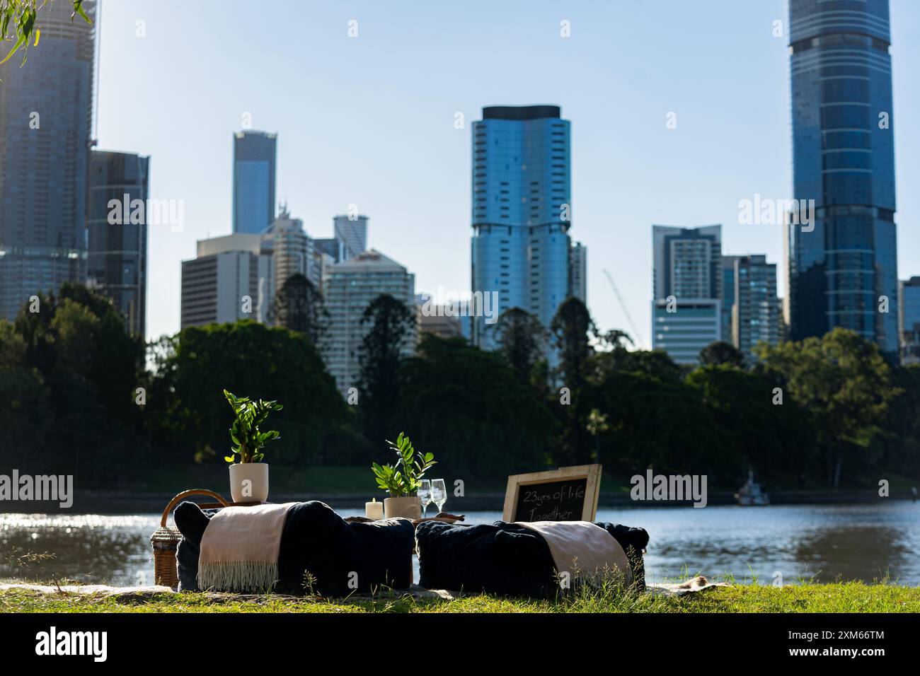 Picnic by the Brisbane River Stock Photo - Alamy