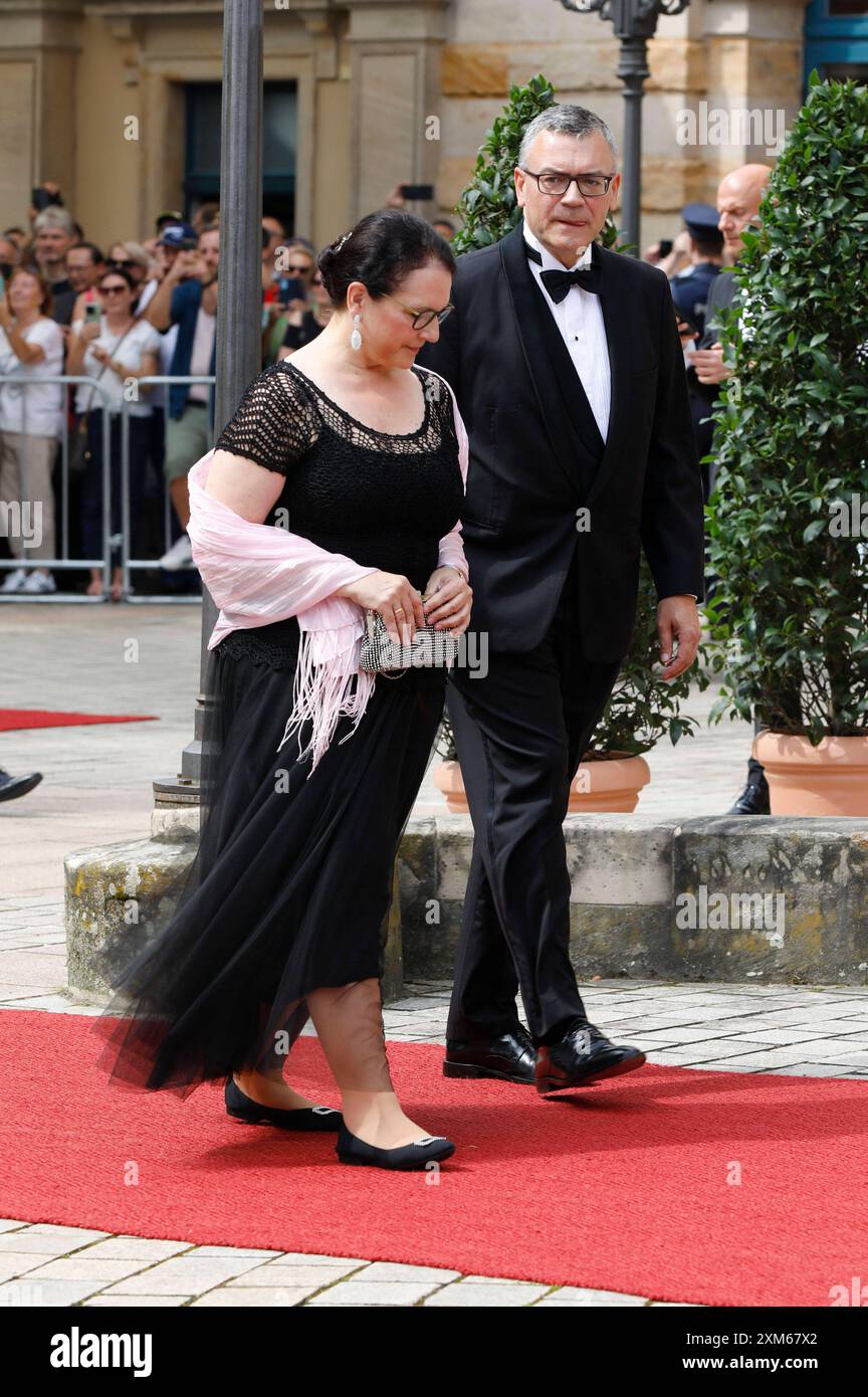 Florian Herrmann mit Ehefrau Renate Herrmann bei der Eröffnung der 112 ...