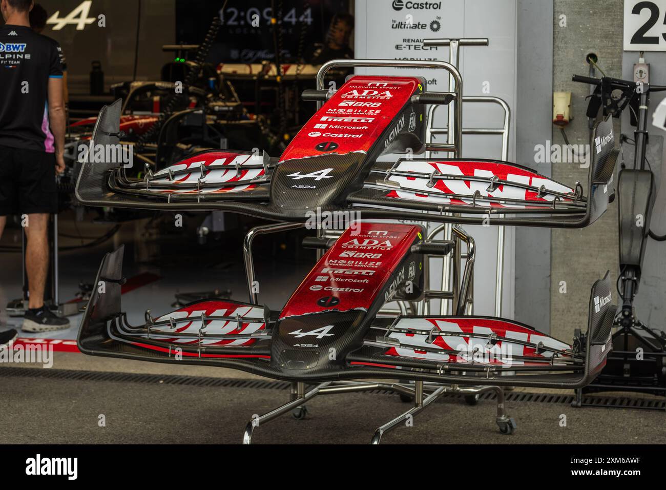 Front wing of formula 1 car hi-res stock photography and images - Alamy