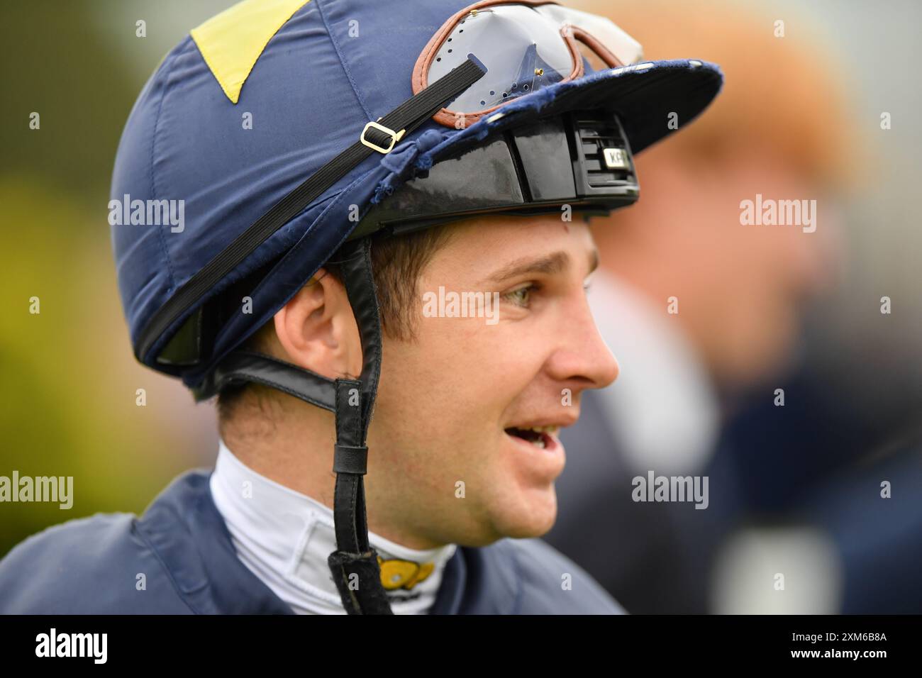 Jockey charles bishop sandown park racecourse hi-res stock photography ...
