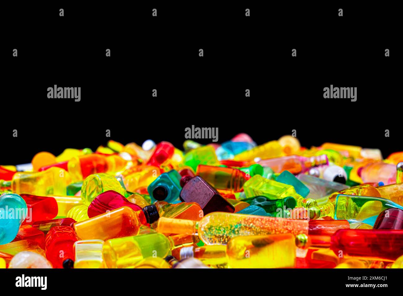 Miniature resin bottles hi-res stock photography and images - Alamy
