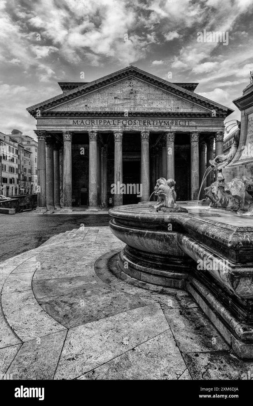 Columns ancient basilica in Black and White Stock Photos & Images - Alamy