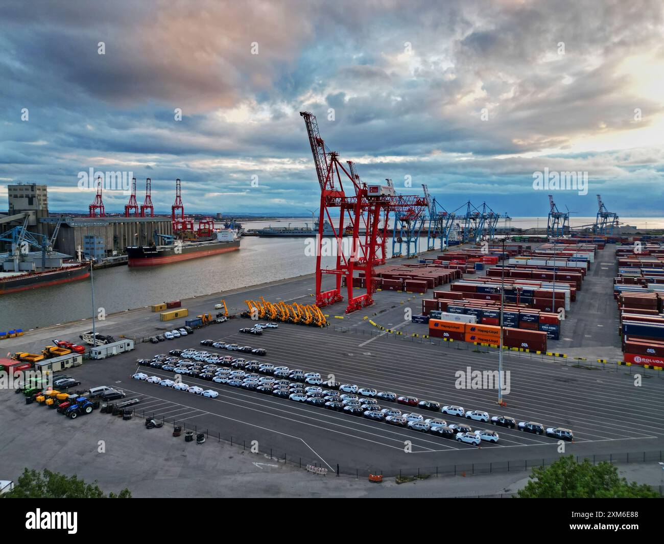 Royal seaforth container terminal hi-res stock photography and images ...