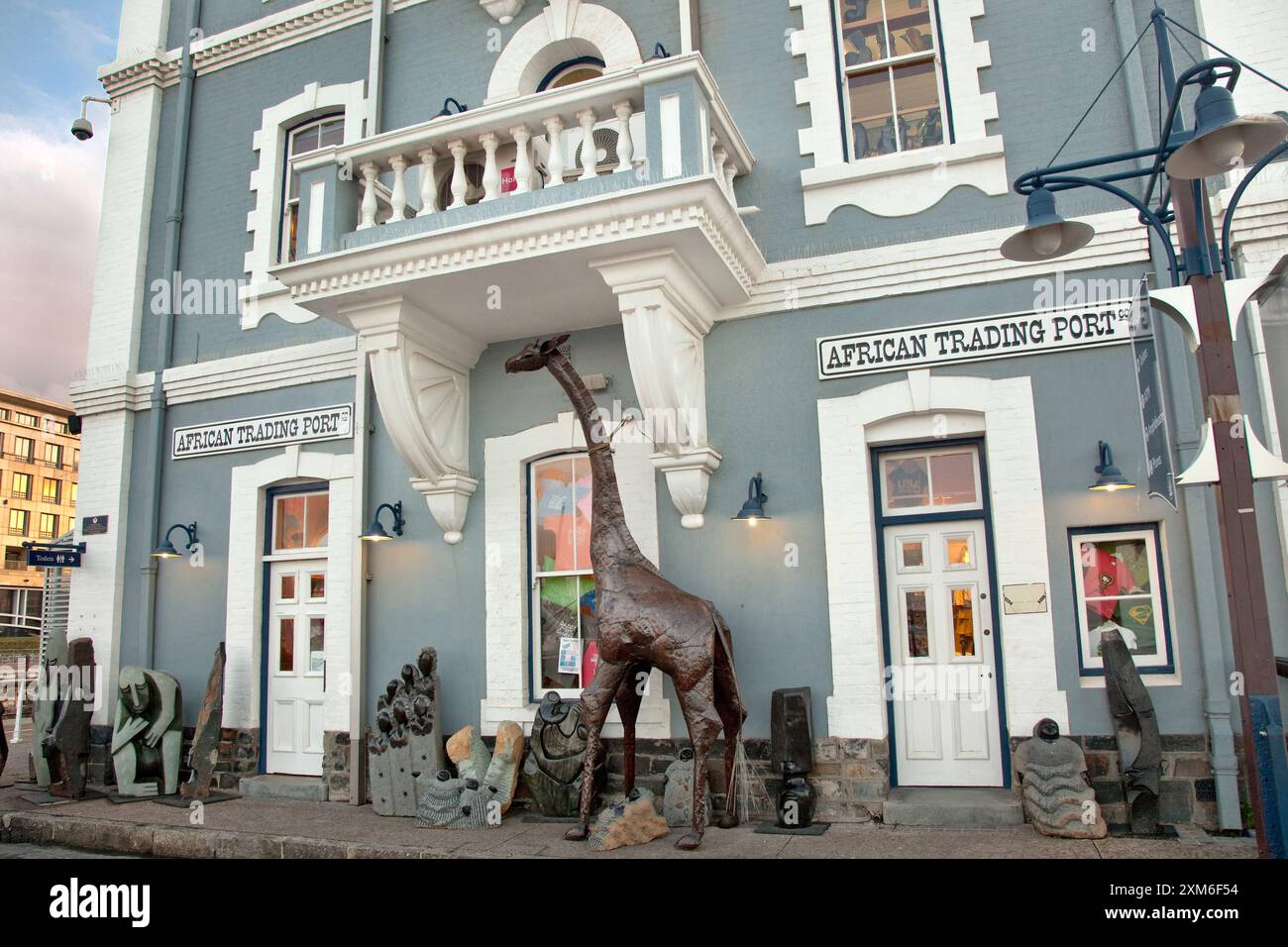 African Trading Port store in Victoria and Albert Waterfront Stock ...
