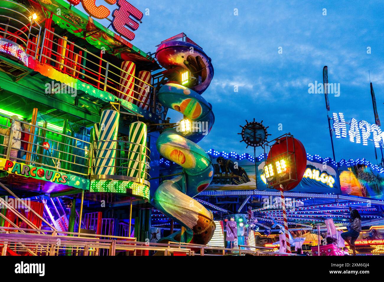 The luna park and funfair Fête des Tuileries in the Tuileries Garden ...