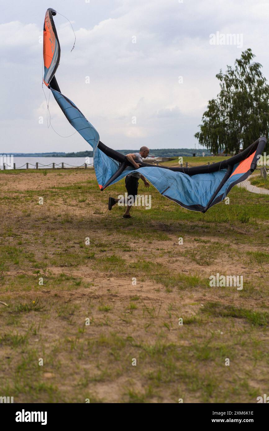 Healthy man surfer kiteboarding hi-res stock photography and images - Alamy