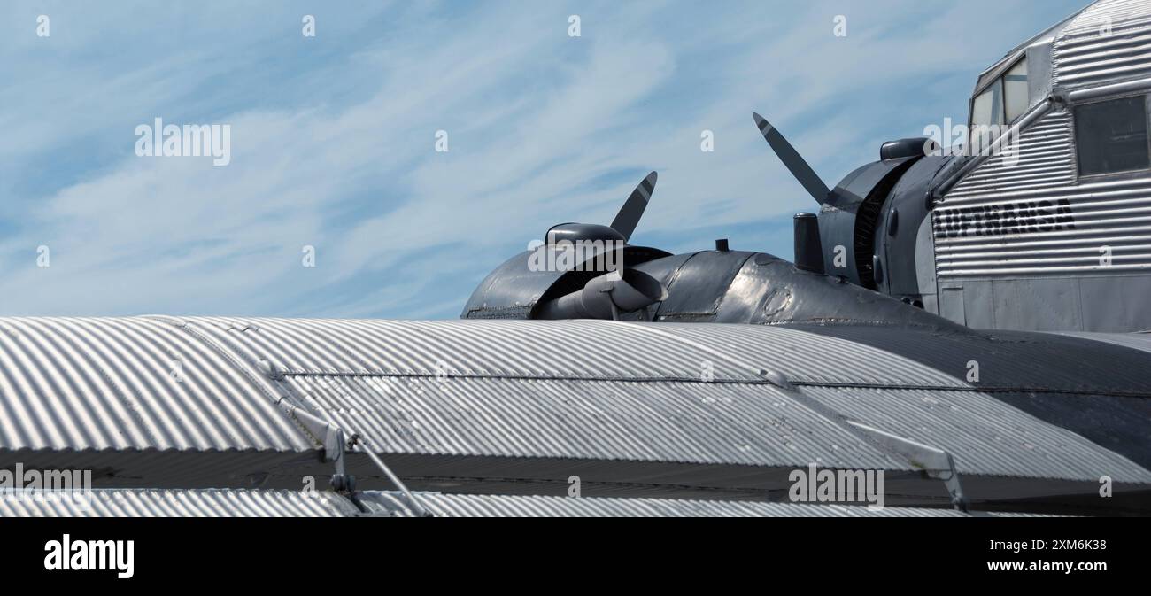 Junkers Ju 52 in Nahaufnahme im Panoramaformat Historisches ...