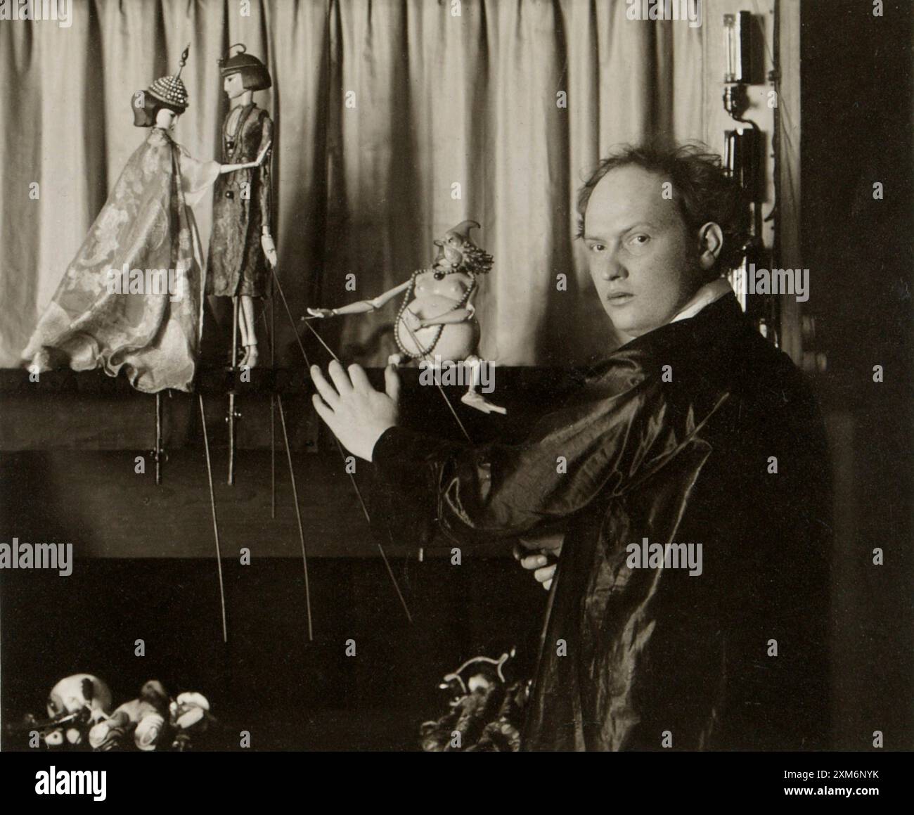 Classic puppets hi-res stock photography and images - Alamy