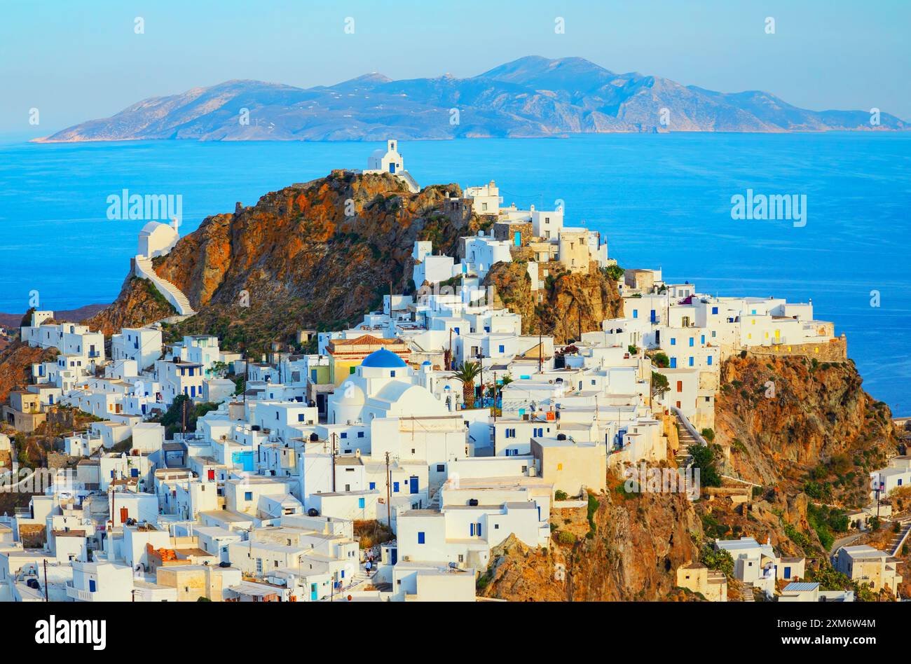 View of Chora village and Sifnos island in the distance, Chora, Serifos ...