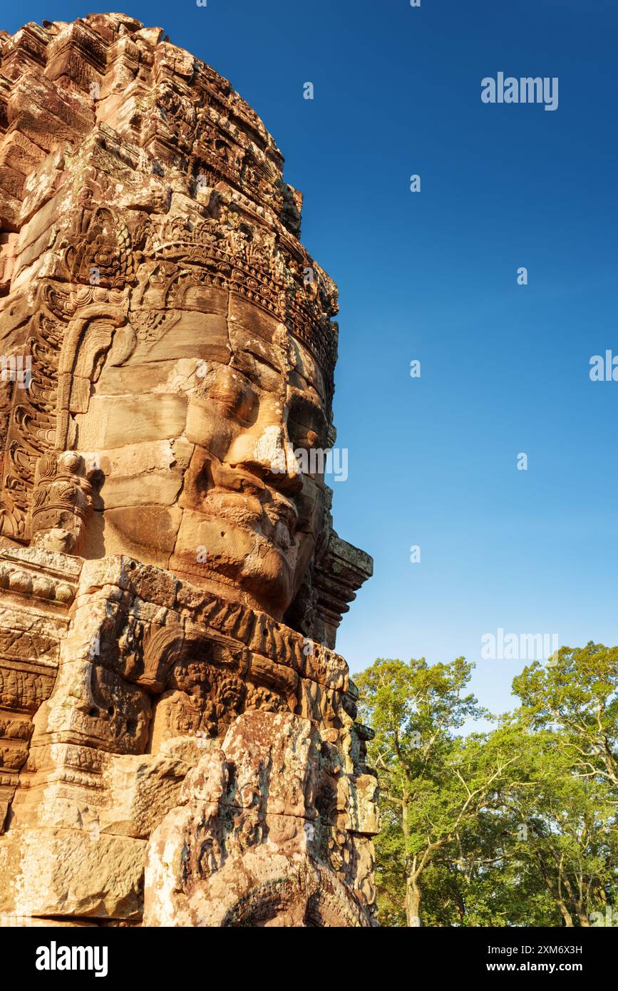 Giant stone face hi-res stock photography and images - Alamy