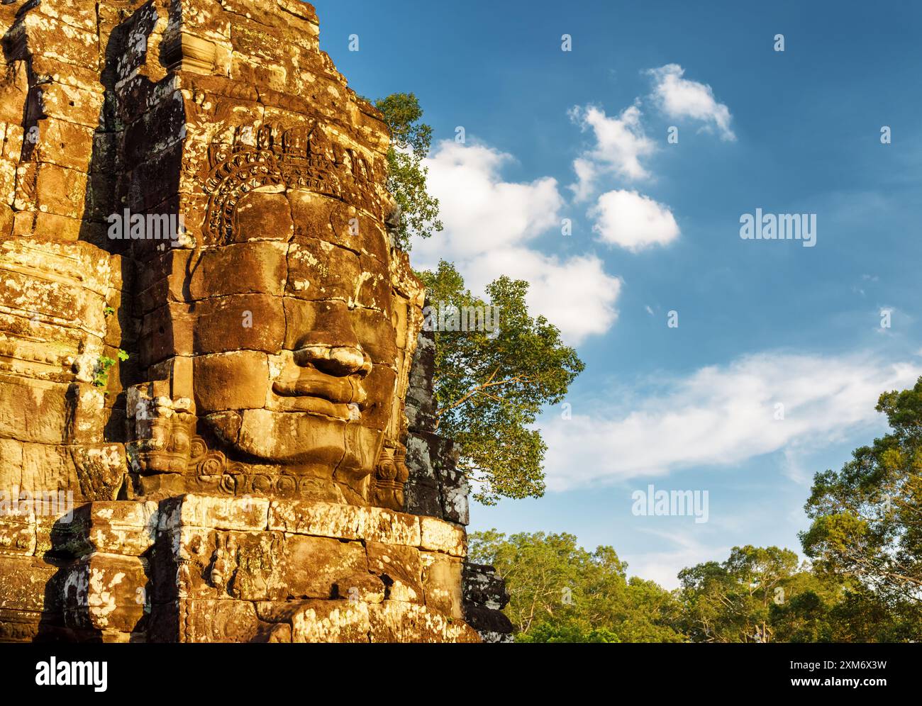 Giant stone face hi-res stock photography and images - Alamy