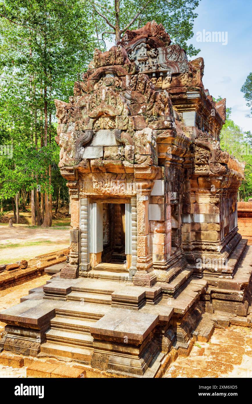 Ancient library building of Thommanon temple, Angkor, Cambodia Stock ...