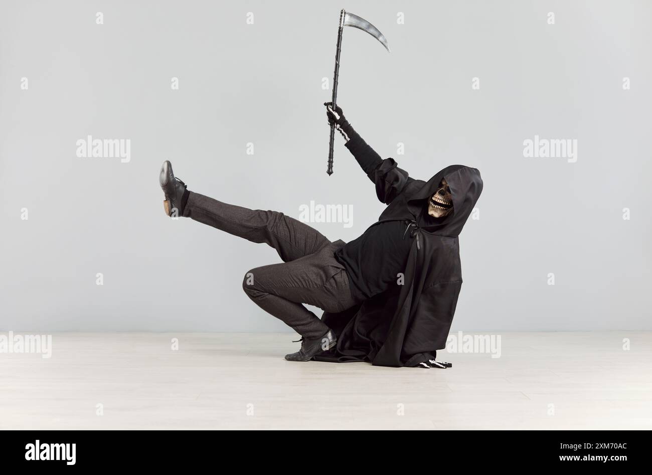 Death the grim reaper hi-res stock photography and images - Alamy