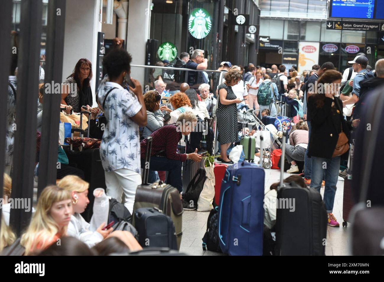 Rail delays 2024 hi-res stock photography and images - Alamy