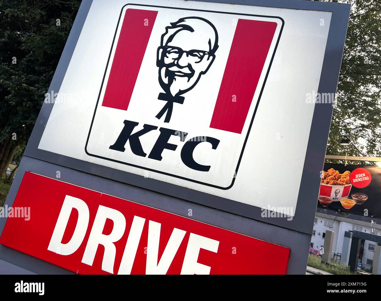 Außenwerbung KFC Logo Kentucky Fried Chicken *** Outdoor advertising ...