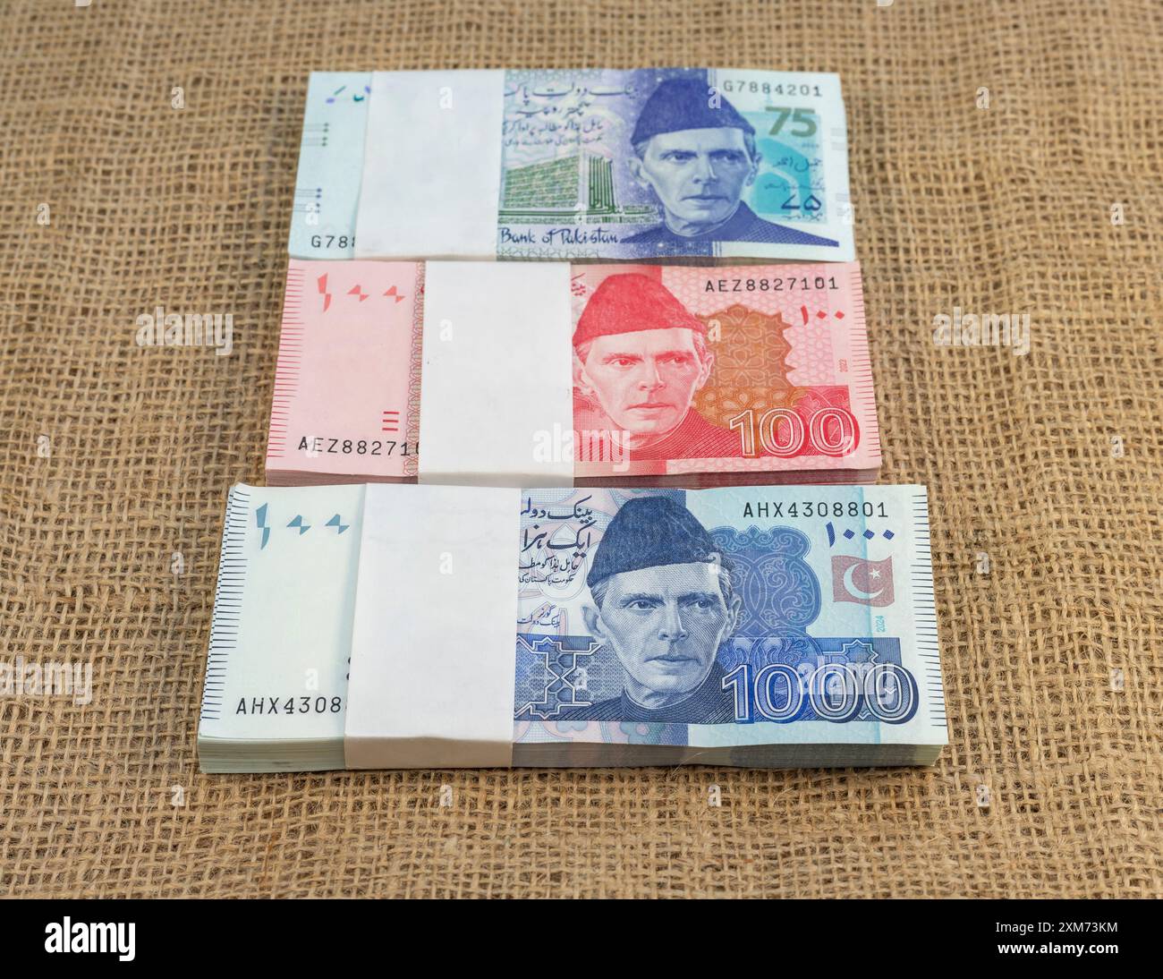 75 rupees note hi-res stock photography and images - Alamy