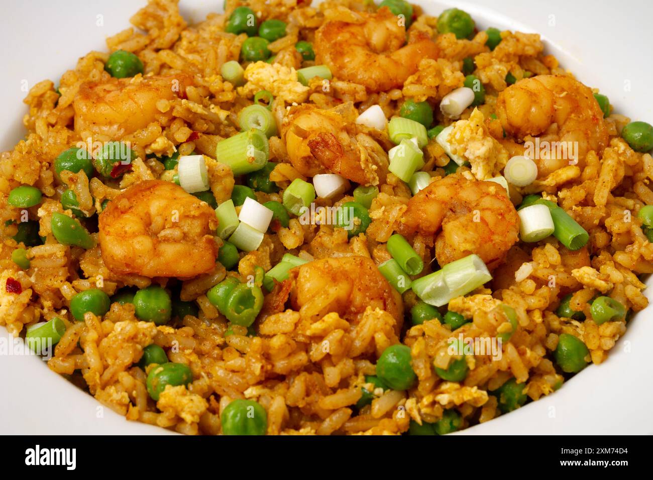 Spicy King Prawn & Egg Singapore-Style Fried Rice Stock Photo - Alamy