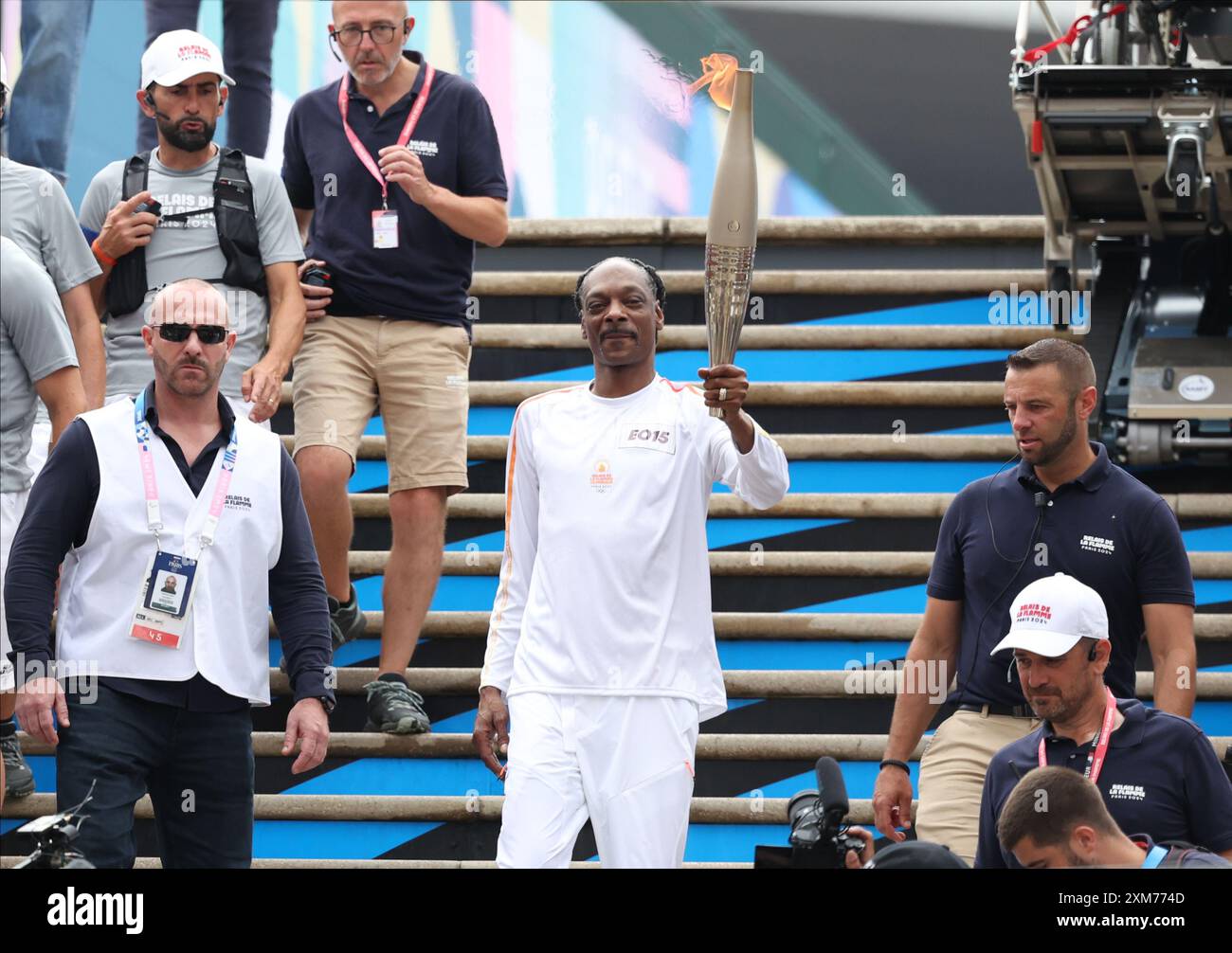 Olympic torch relay 2024 hi-res stock photography and images - Alamy